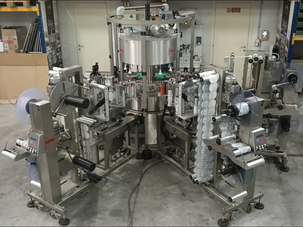 Used AXTRA labeller machine - 8.000 BPH