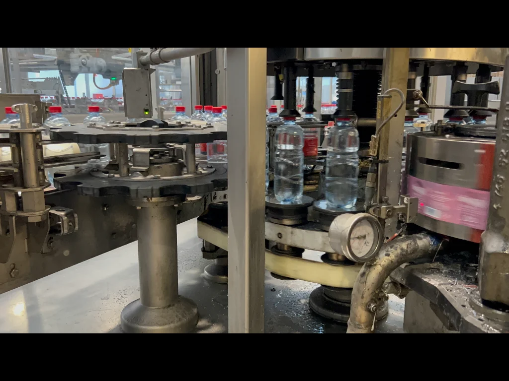 Used KRONES CONTIROLL labeller machine - 13000 BPH