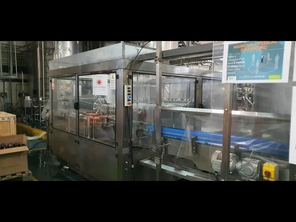 Used Glass bottling line for ciders 32.000 BPH