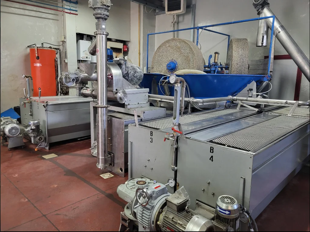 Used Vitone Oil Extraction Line-Complete Bottling Line